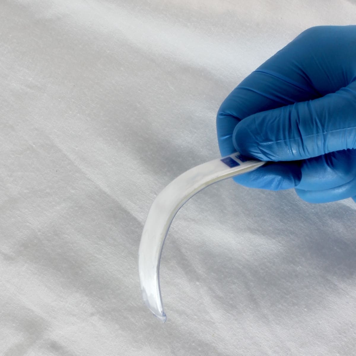 Ultra-Thin LightMat with built in malleable retractor | single-use ...